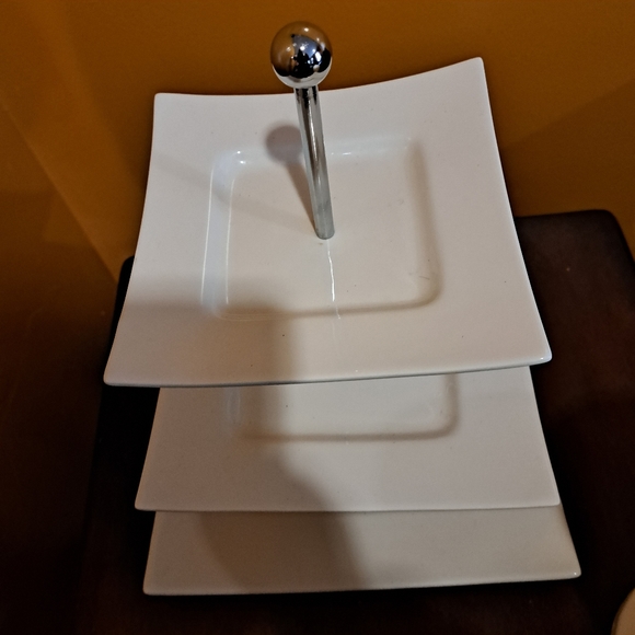 Godinger | Dining | Godinger Serveware Piazza 3 Tier Server | Poshmark